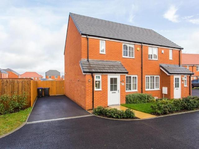 3 bedroom semi detached house for sale