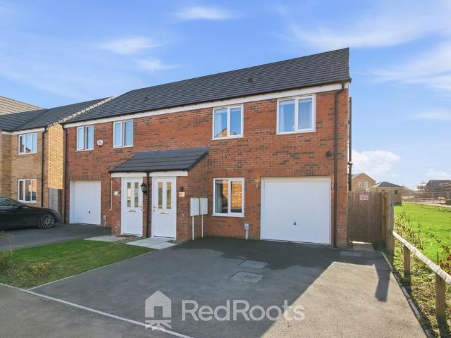 3 bedroom semi detached house for sale