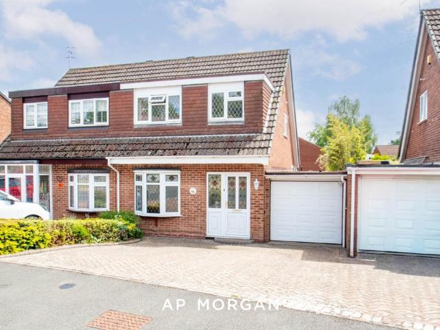 3 bedroom semi detached house for sale