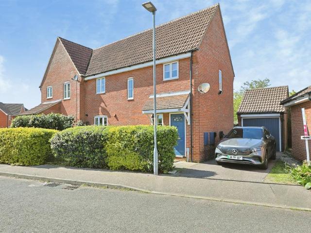 3 bedroom semi detached house for sale