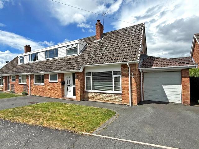 3 bedroom semi detached house for sale