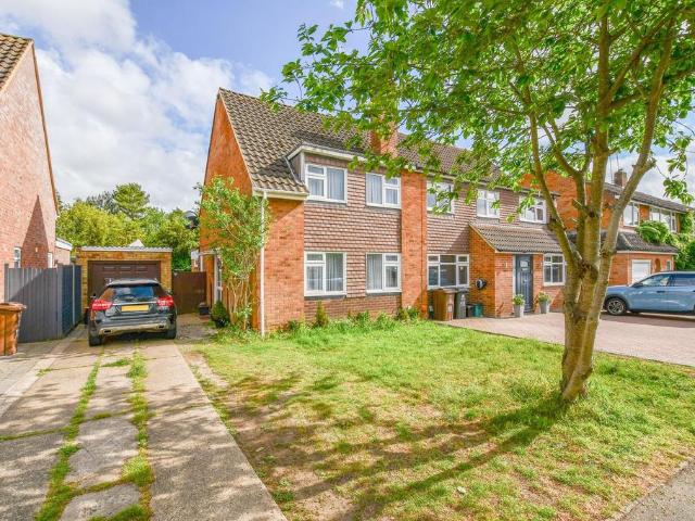 3 bedroom semi detached house for sale