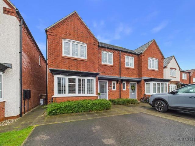 3 bedroom semi detached house for sale