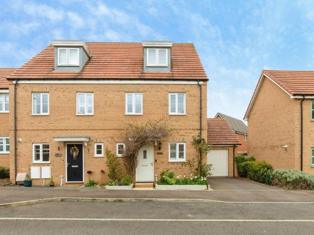 3 bedroom semi detached house for sale