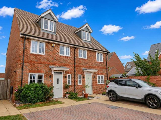 3 bedroom semi detached house for sale