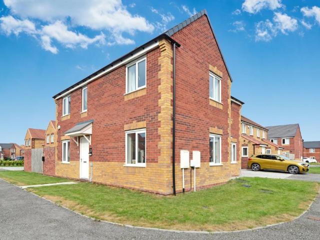 3 bedroom semi detached house for sale