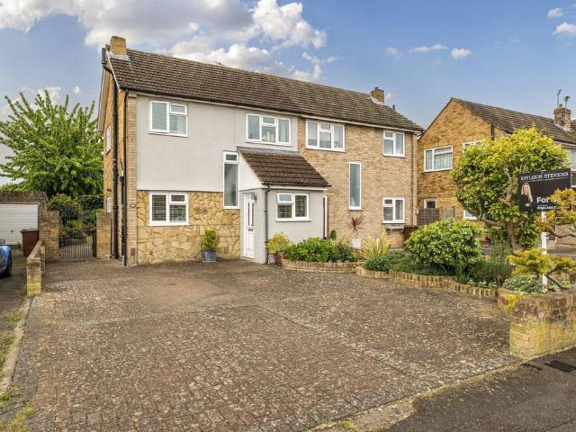 3 bedroom semi detached house for sale