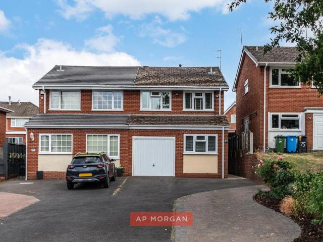 3 bedroom semi detached house for sale