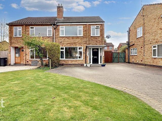 3 bedroom semi detached house for sale