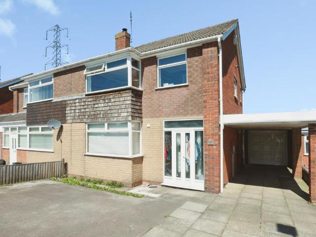 3 bedroom semi detached house for sale