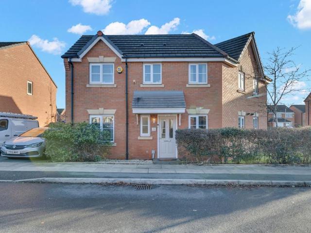 3 bedroom semi detached house for sale