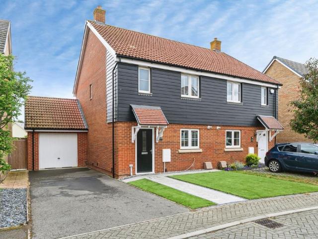 3 bedroom semi detached house for sale