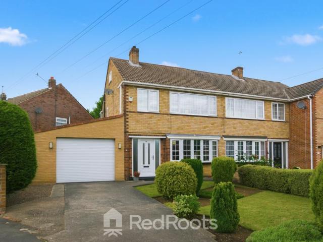 3 bedroom semi detached house for sale