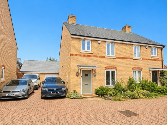 3 bedroom semi detached house for sale