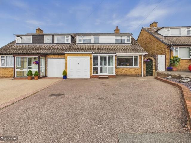 3 bedroom semi detached house for sale
