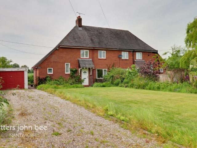 3 bedroom semi detached house for sale