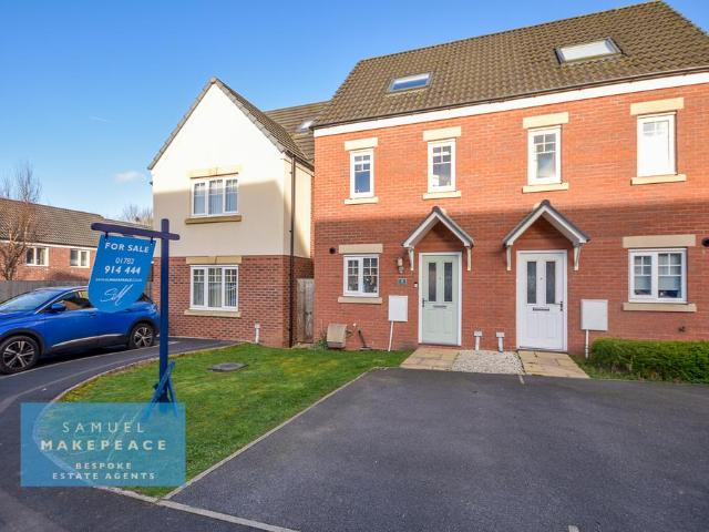 3 bedroom semi detached house for sale
