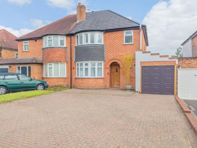 3 bedroom semi detached house for sale