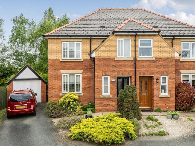 3 bedroom semi detached house for sale