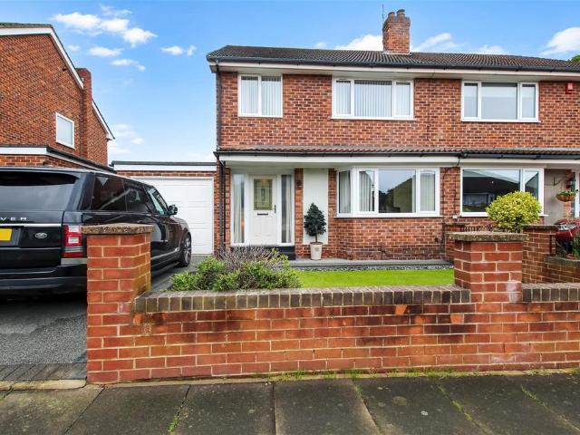 3 bedroom semi detached house for sale