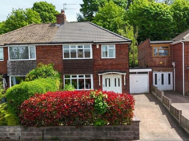 3 bedroom semi detached house for sale