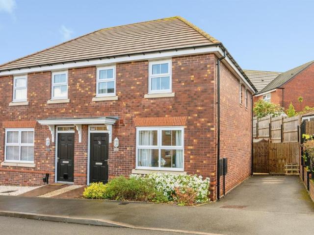 3 bedroom semi detached house for sale