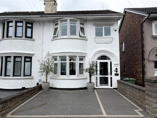 3 bedroom semi detached house for sale