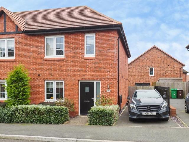 3 bedroom semi detached house for sale