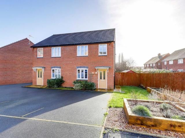 3 bedroom semi detached house for sale