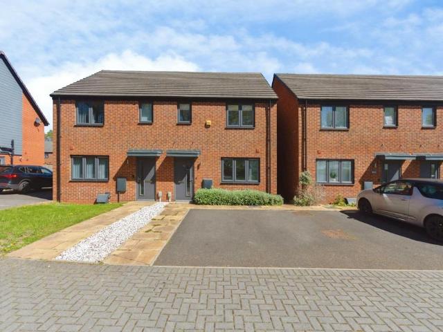 3 bedroom semi detached house for sale