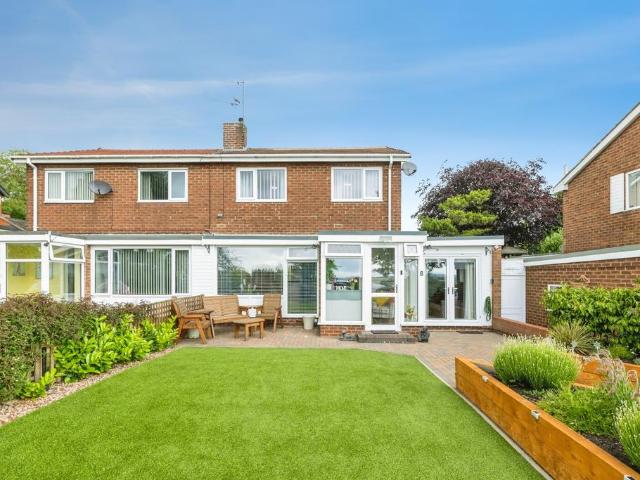 3 bedroom semi detached house for sale