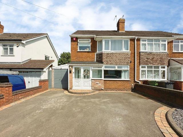 3 bedroom semi detached house for sale