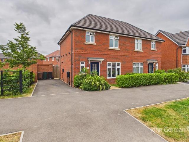3 bedroom semi detached house for sale