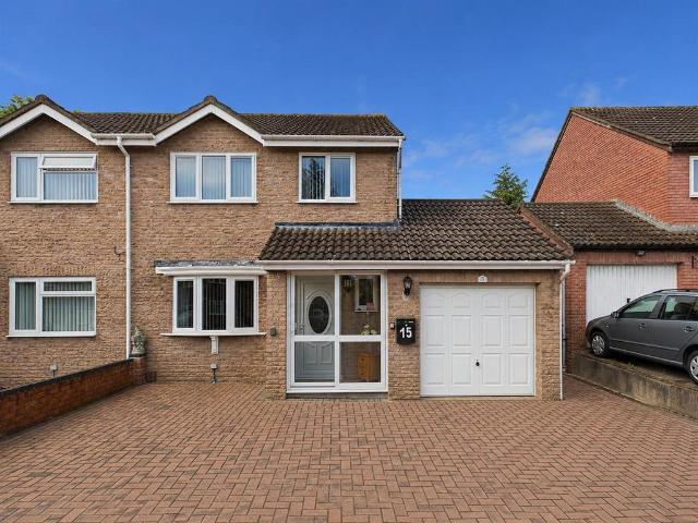 3 bedroom semi detached house for sale
