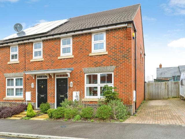 3 bedroom semi detached house for sale