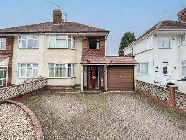 3 bedroom semi detached house for sale
