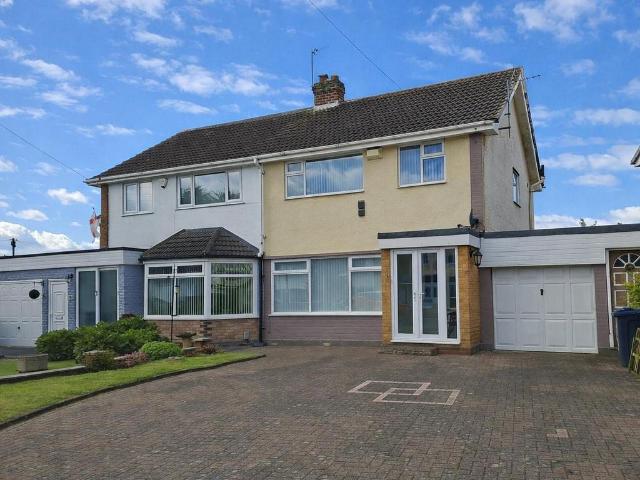 3 bedroom semi detached house for sale