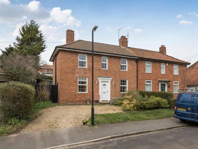 3 bedroom semi detached house for sale