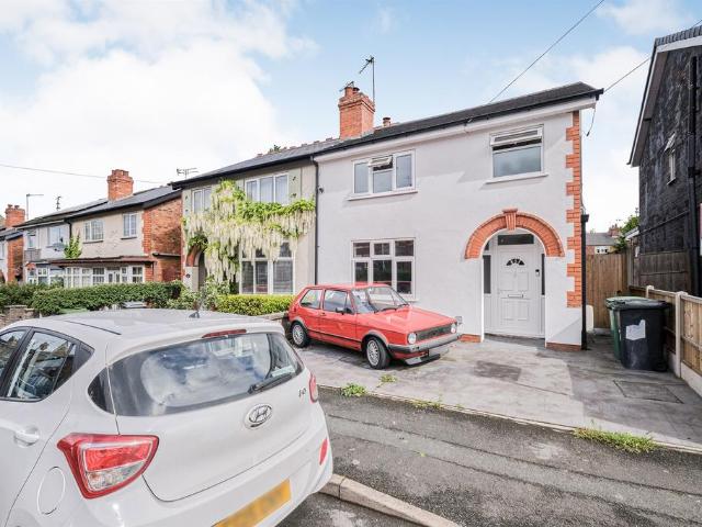 3 bedroom semi detached house for sale