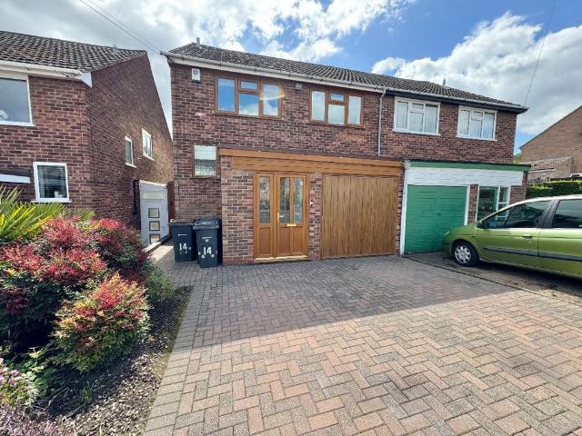 3 bedroom semi detached house for sale