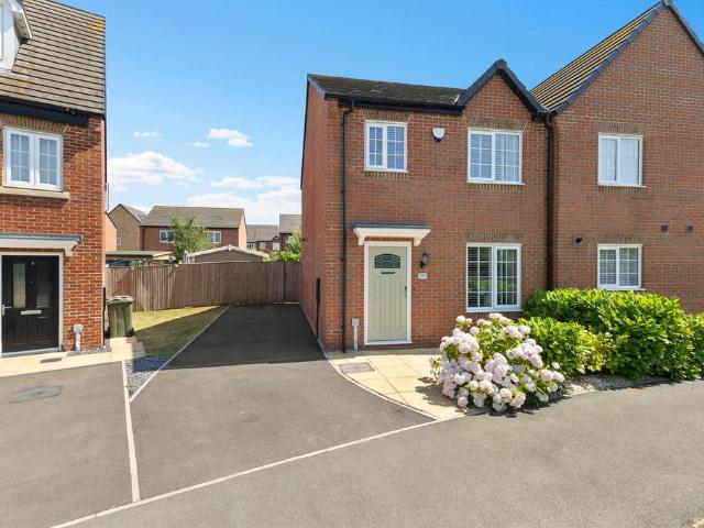 3 bedroom semi detached house for sale