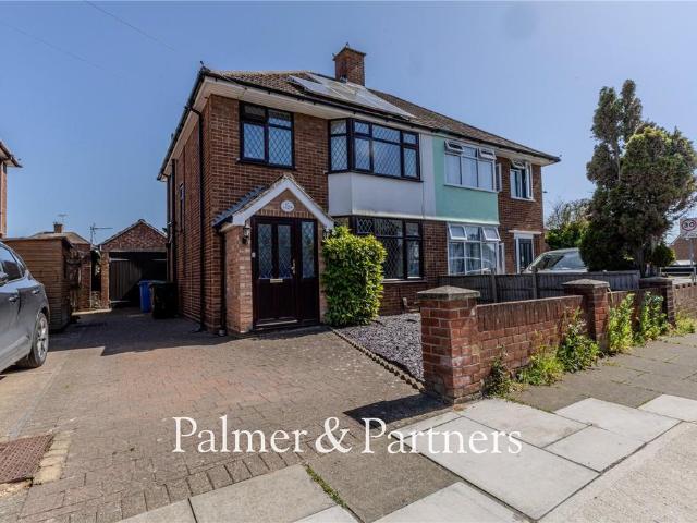 3 bedroom semi detached house for sale