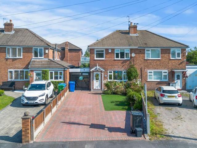 3 bedroom semi detached house for sale