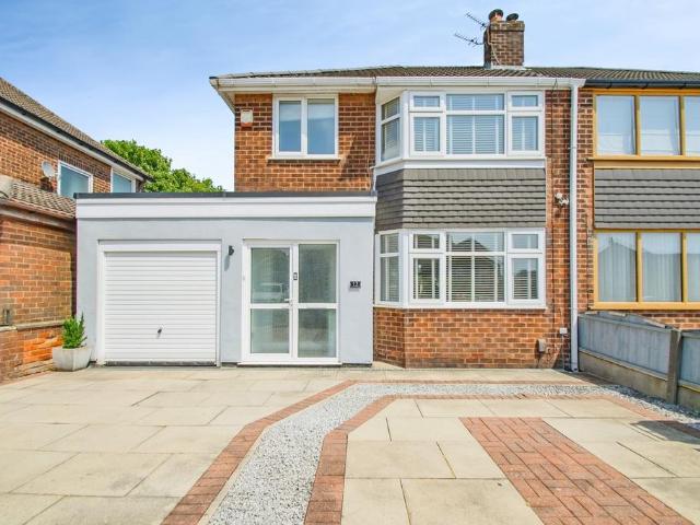 3 bedroom semi detached house for sale