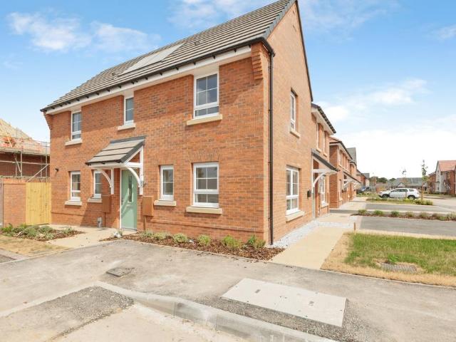 3 bedroom semi detached house for sale