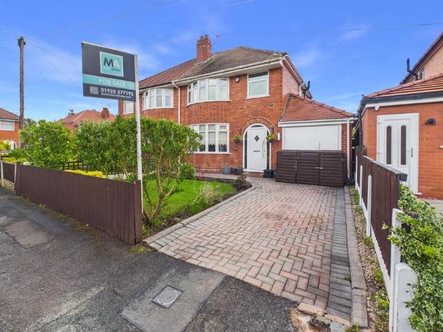 3 bedroom semi detached house for sale