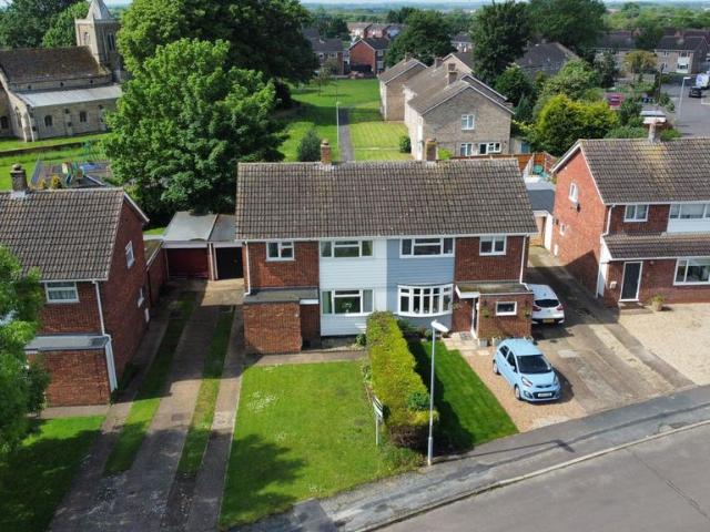 3 bedroom semi detached house for sale