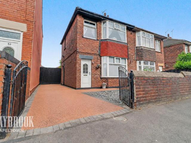 3 bedroom semi detached house for sale