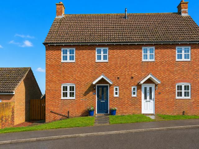 3 bedroom semi detached house for sale