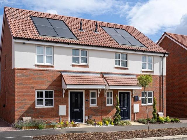 3 bedroom semi detached house for sale